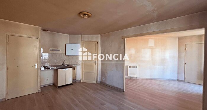 Digne-les-Bains, Centre-ville, Bourg : Appartement 2 pièces à vendre