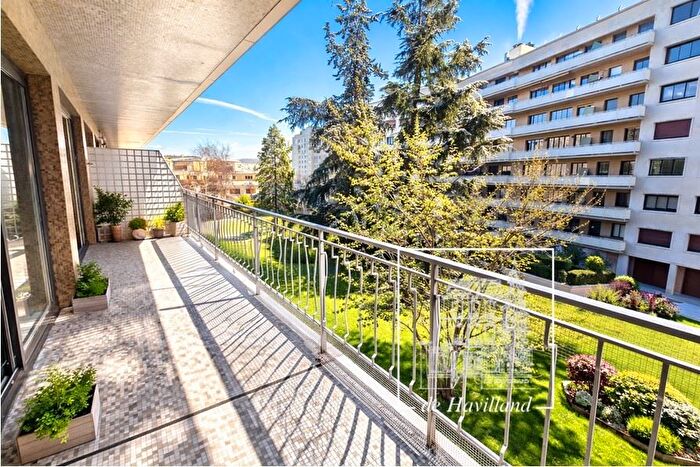 Appartement à vendre - Saint-Cloud - 5 pièces - 4 chambres