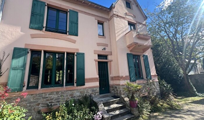 Maison à vendre - Hennebont - 9 pièces - 6 chambres