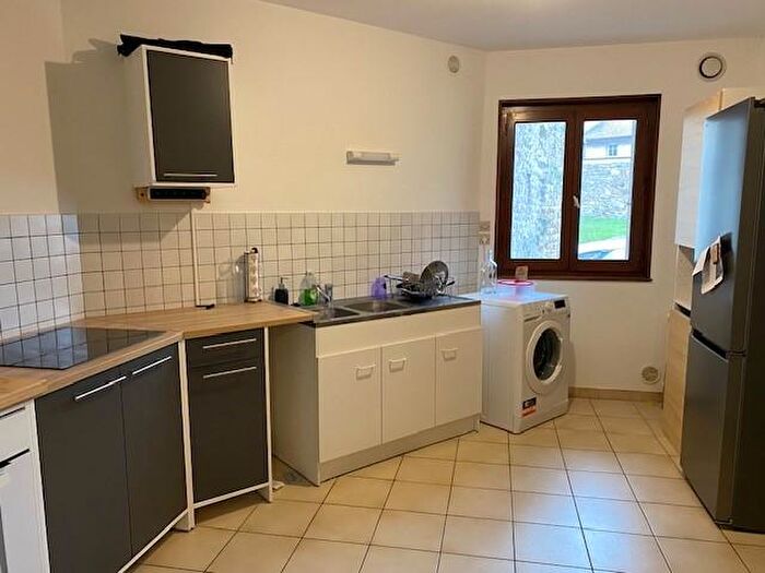 Appartement 3 pièces à louer - Maclas