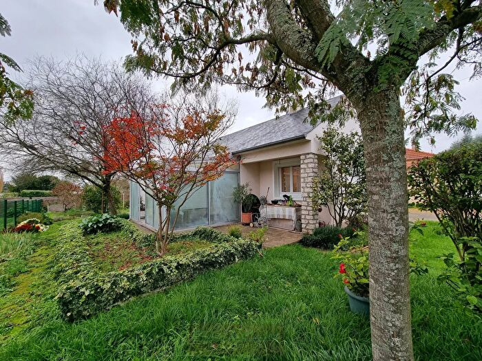 Maison à vendre - Amilly - 5 pièces - 3 chambres