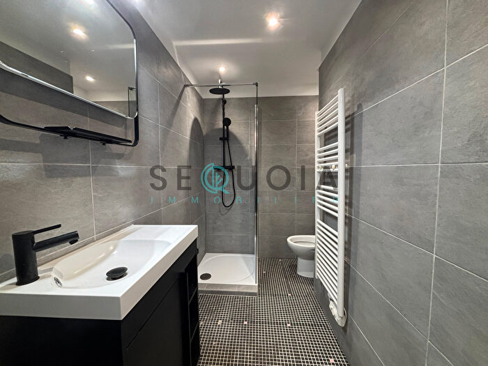 Appartement à louer - Antibes, Juan-les-Pins, Le Cap - 1 pièce