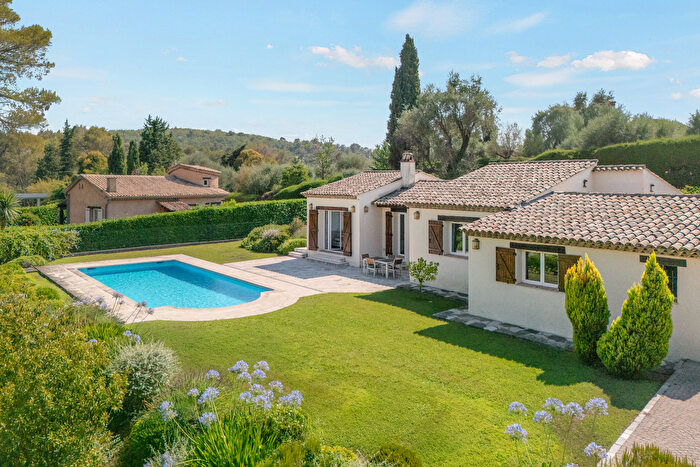 Tourrettes-sur-Loup : Maison 5 pièces à vendre