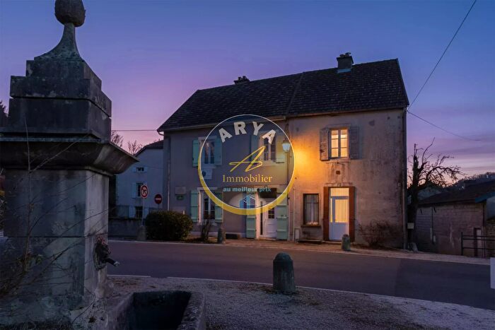 Maison à vendre - Saint-Seine-lAbbaye - 8 pièces - 5 chambres