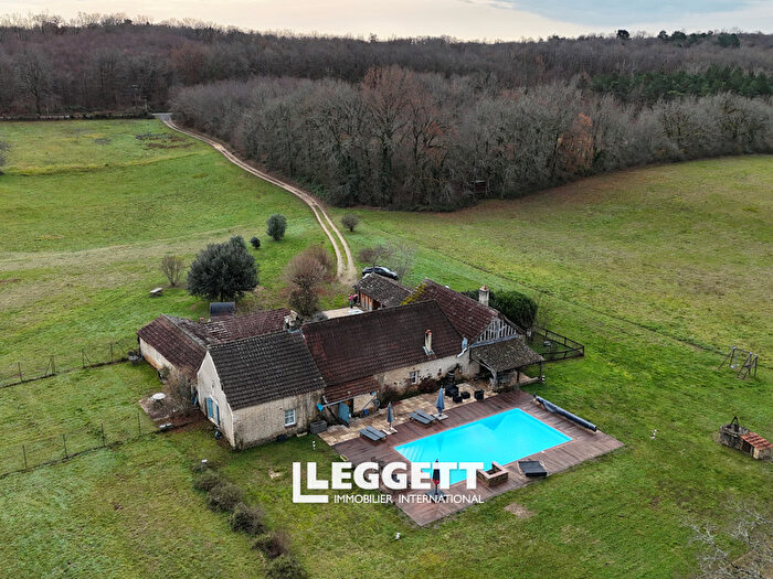 Maison à vendre - Sainte-Alvère - 15 pièces - 5 chambres