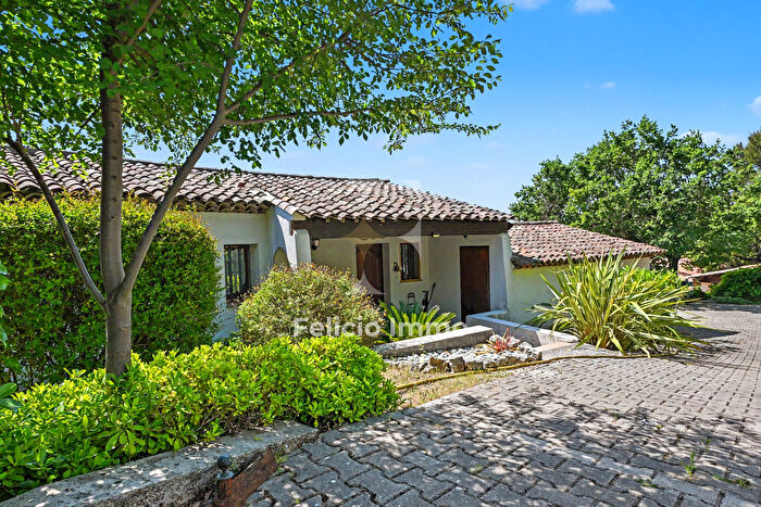 Maison 5 pièces à vendre à Châteauneuf-Grasse