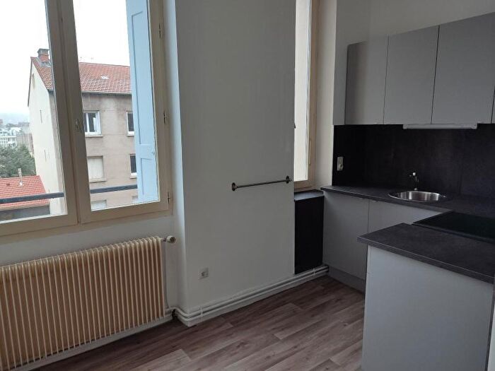 Appartement à louer - Saint-Étienne, La Métare, Le Portail Rouge, Fauriel, Villeboeuf - 2 pièces - 1 chambre