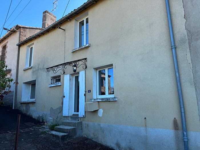 Maison à vendre - Saint-Jean-de-Thouars - 4 pièces - 2 chambres