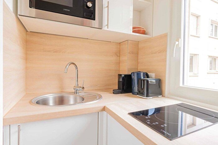 Appartement à louer - Auteuil Sud, Paris ème arrondissement - 1 pièce