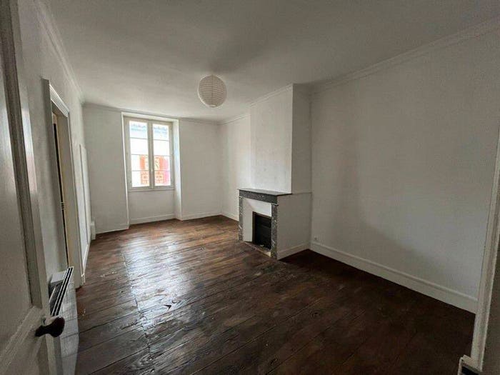 Montbron : Maison 5 pièces à louer