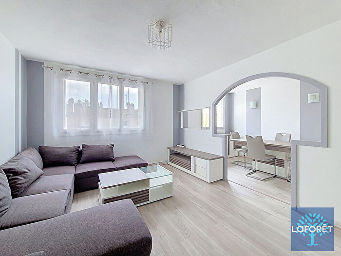 Appartement à louer - Étampes, Guinette - 4 pièces - 2 chambres