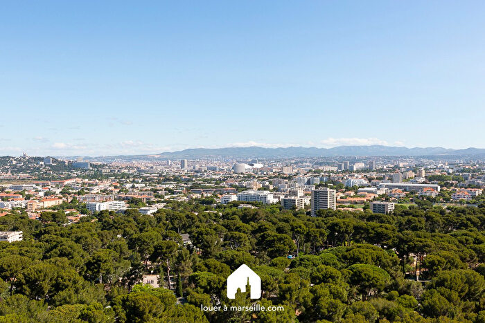 Appartement à louer - Marseille e , Pointe Rouge - 4 pièces - 3 chambres