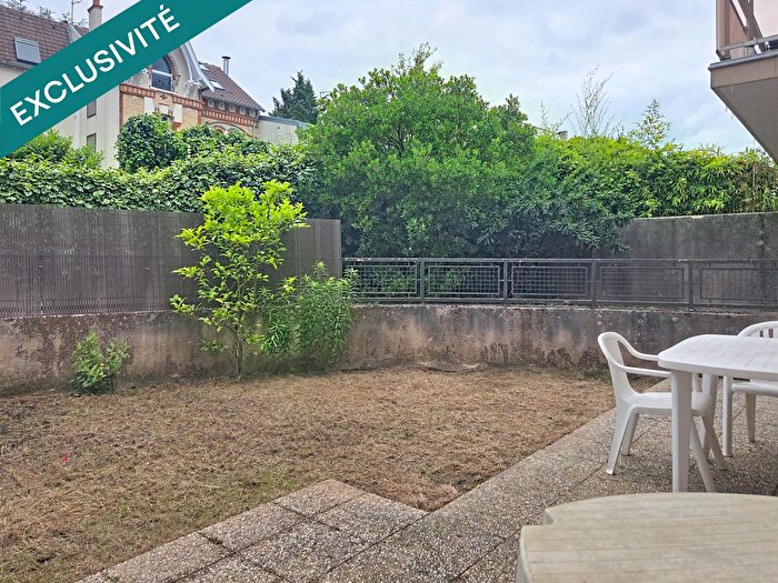 Appartement 2 pièces à vendre à Suresnes, Liberté