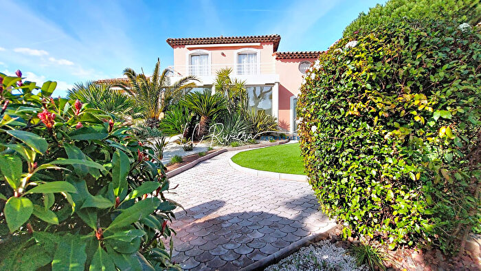 Maison à vendre - Saint-Raphaël, Peyron, Peire Sarade, Aspé - 5 pièces - 3 chambres