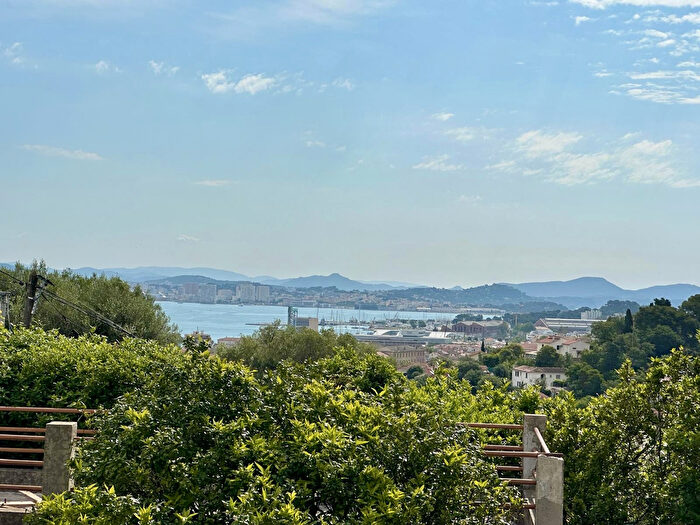 Appartement à vendre - La Seyne-sur-Mer, Ouest - 4 pièces - 2 chambres