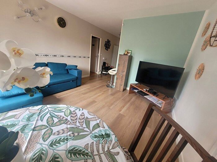 Maison à louer - Danièle-Petit Bontemps, Plaisir - 5 pièces - 1 chambre