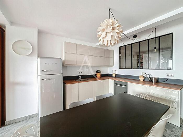Suresnes, Liberté : Appartement 4 pièces à vendre