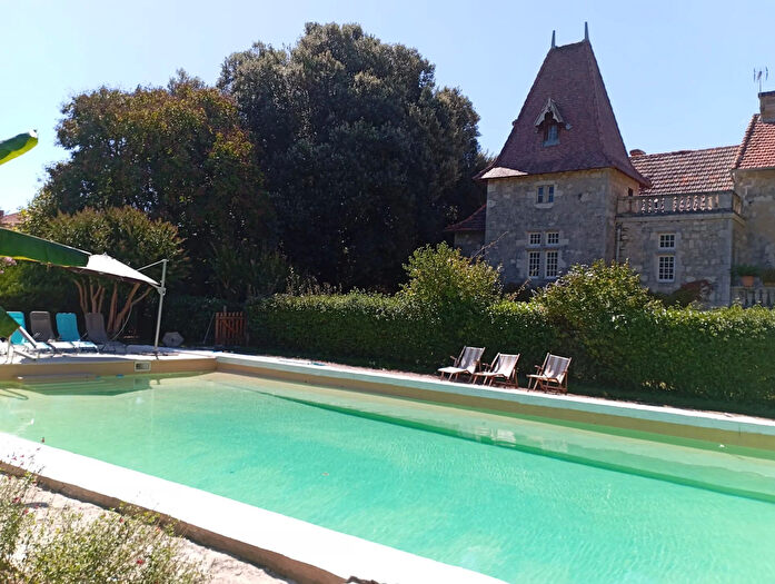 Maison à vendre - Agen, Hôtel de ville - 10 pièces - 5 chambres