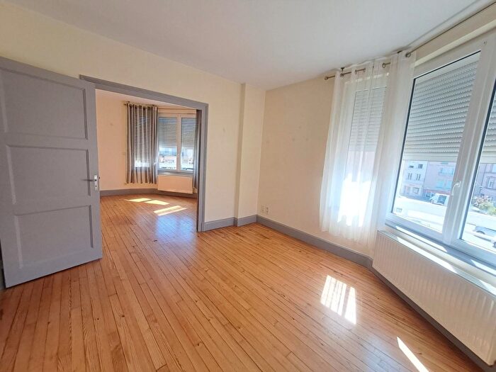 Chazelles-sur-Lyon - Appartement 3 pièces à louer