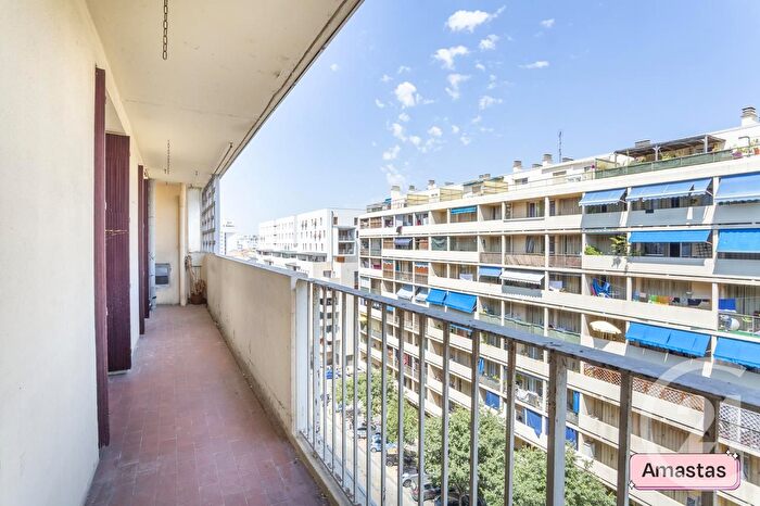 Appartement à louer - Marseille e , La Joliette - 4 pièces - 3 chambres