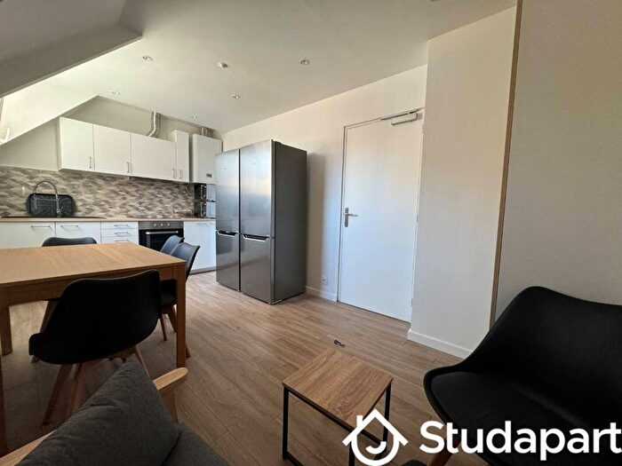 Appartement à louer - Gate Vigne, Mantes-la-Jolie - 7 pièces - 6 chambres