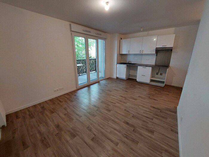 Saint-Pierre-du-Perray - Appartement 2 pièces à louer