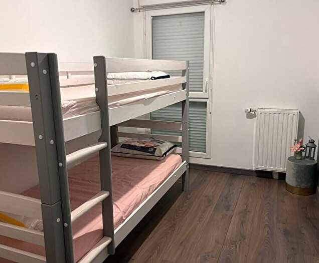 Appartement à louer - Trappes - 3 pièces - 2 chambres