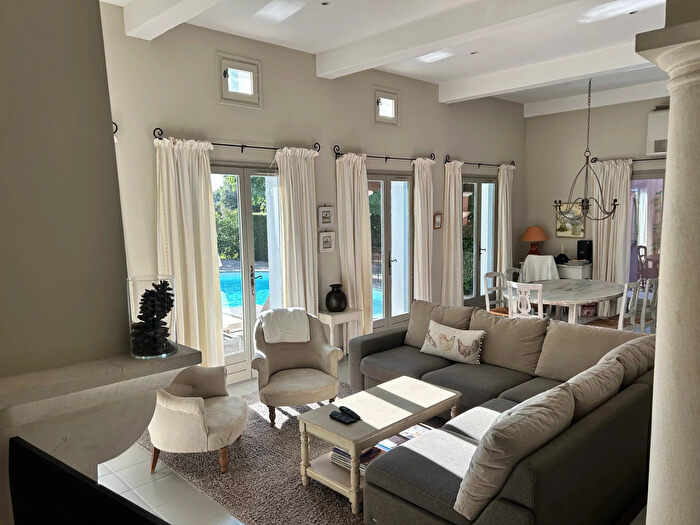 Maison à vendre - Mallemort - 4 pièces - 3 chambres