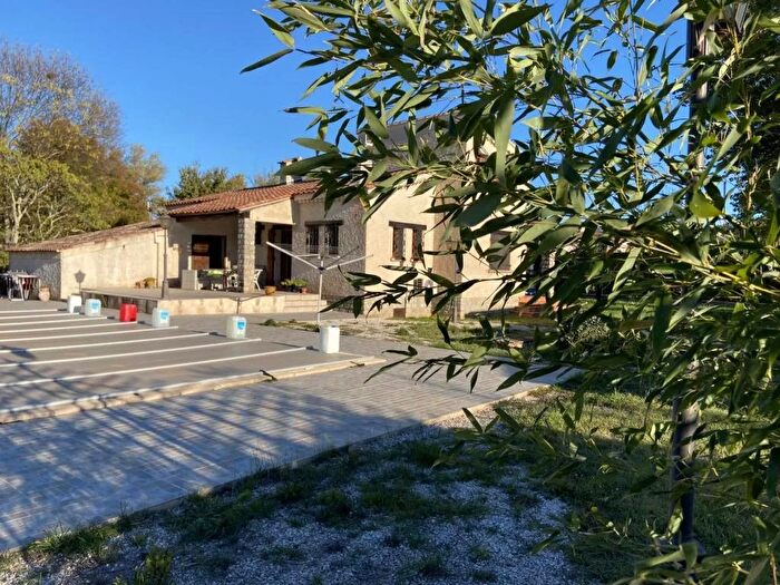 Maison à vendre - Néoules - 6 pièces - 4 chambres