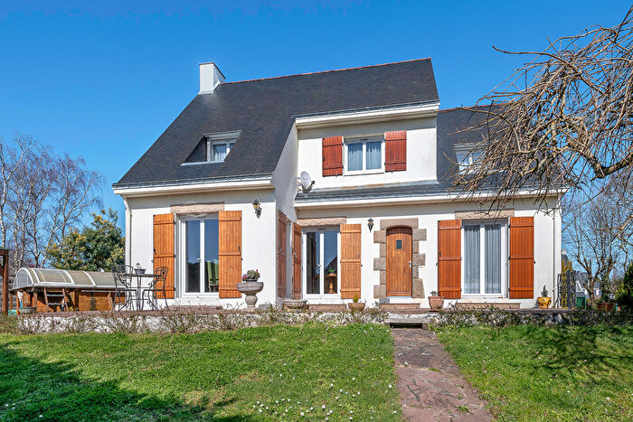 Maison à vendre - Guérande, Centre-ville, Faubourgs - 7 pièces - 6 chambres