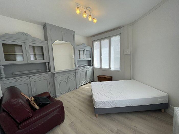 Appartement 1 pièce à Amiens, à louer