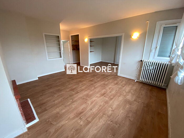 Nanterre, Centre-ville : Appartement 4 pièces à louer