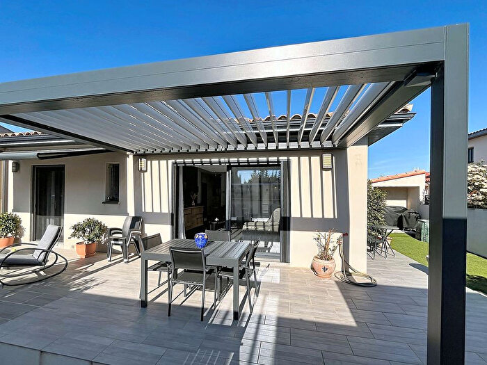 Maison 4 pièces à Pia, à vendre
