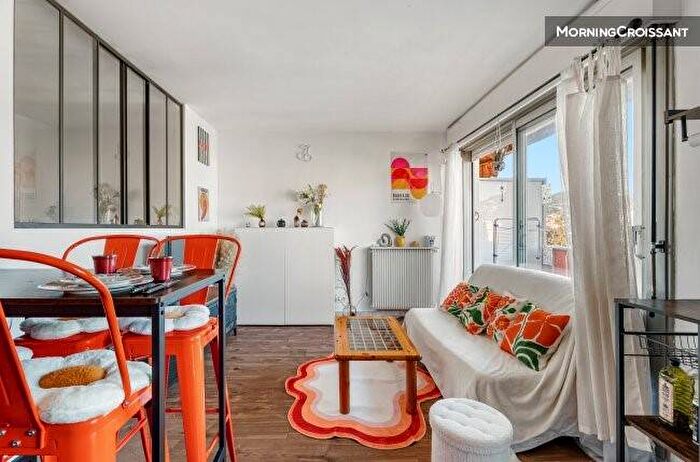 Appartement à louer - Brusquet-Retenaou-Devens, Vallauris - 2 pièces - 1 chambre