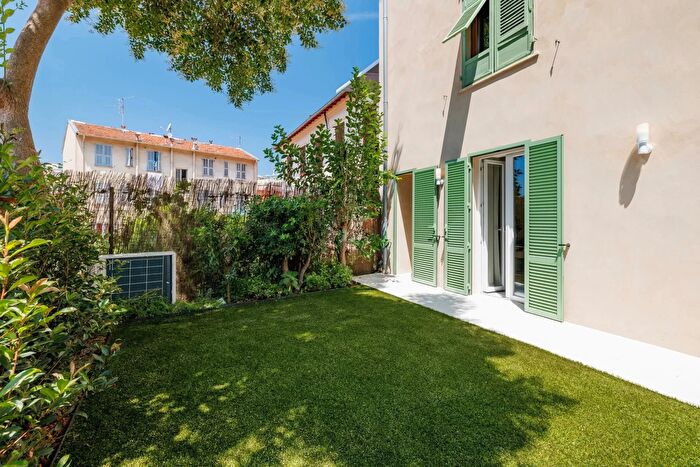 Nice, Chambrun : Appartement 5 pièces à vendre