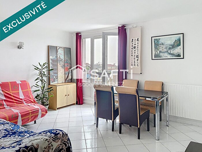 Appartement à vendre - Le Plessis-Trévise, Saint-Antoine - 3 pièces - 2 chambres
