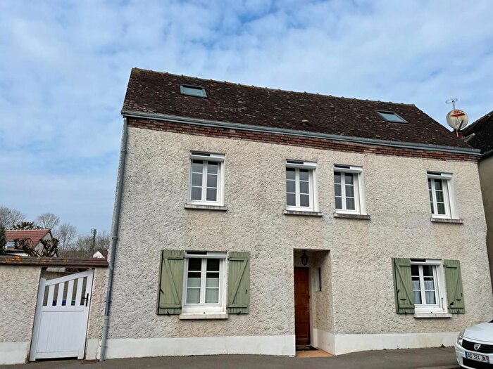 Maison à vendre - Maintenon - 8 pièces - 5 chambres