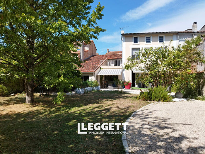 Maison à vendre - Blanzac-Porcheresse - 7 pièces - 5 chambres