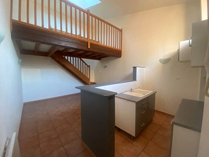 Bessenay - Appartement 2 pièces à louer