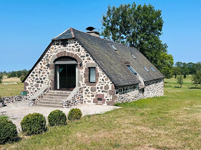 Salers - Maison 5 pièces à vendre