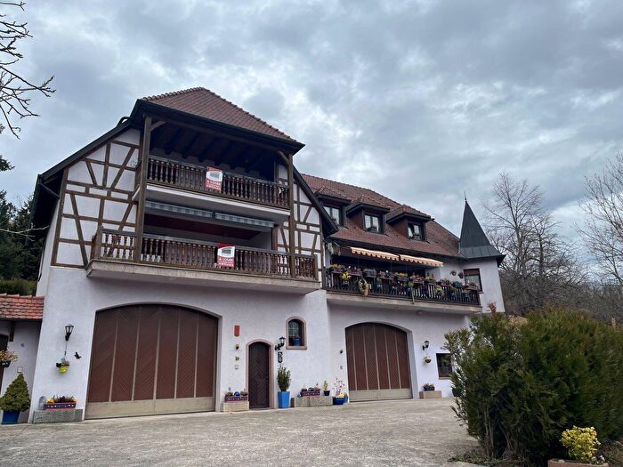Appartement à louer - Bernardvillé - 5 pièces - 3 chambres
