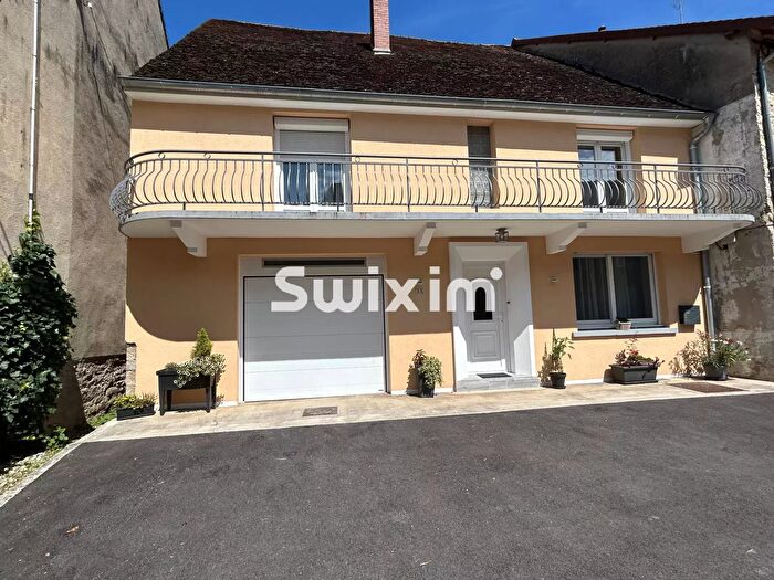 Maison 7 pièces à Voiteur, à vendre