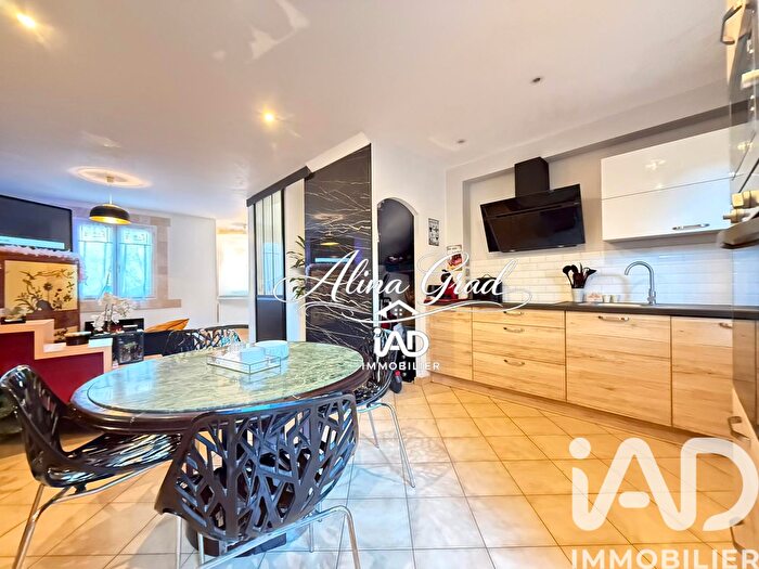 Appartement à vendre - Pierrelaye - 5 pièces - 4 chambres