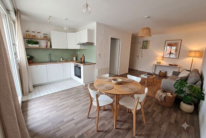 Appartement 1 pièce à vendre à Vaulx-en-Velin, Village