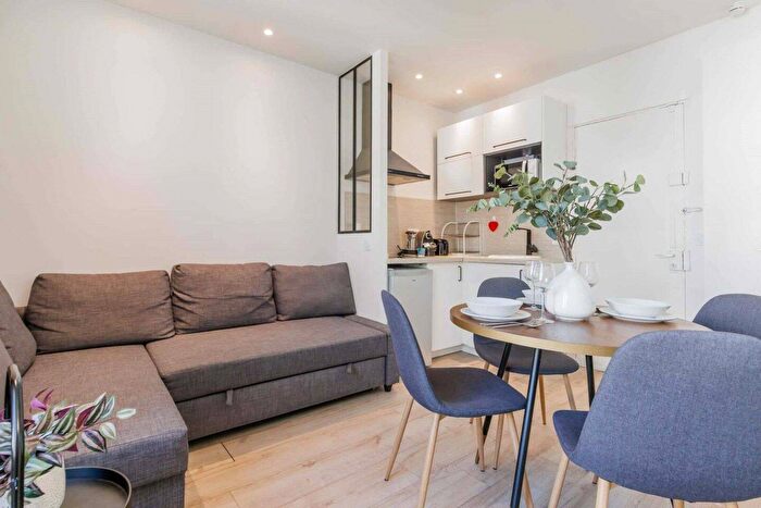 Saint Placide, Paris 6ème arrondissement : Appartement 2 pièces à louer