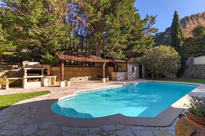 Maison à vendre - Saint-Martin-du-Var - 7 pièces