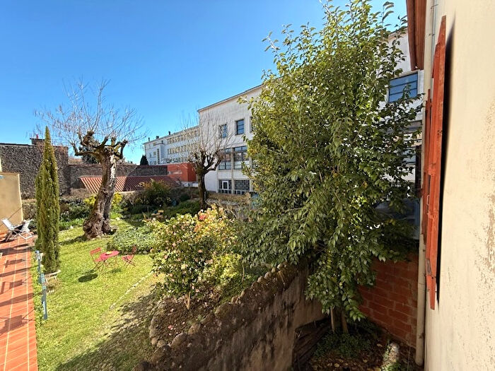 Appartement à vendre - Pamiers, Centre-ville, Mercadal, Villeneuve - 2 pièces - 1 chambre