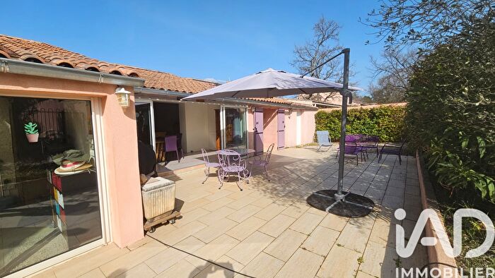 Maison à vendre - Forcalqueiret - 5 pièces - 3 chambres