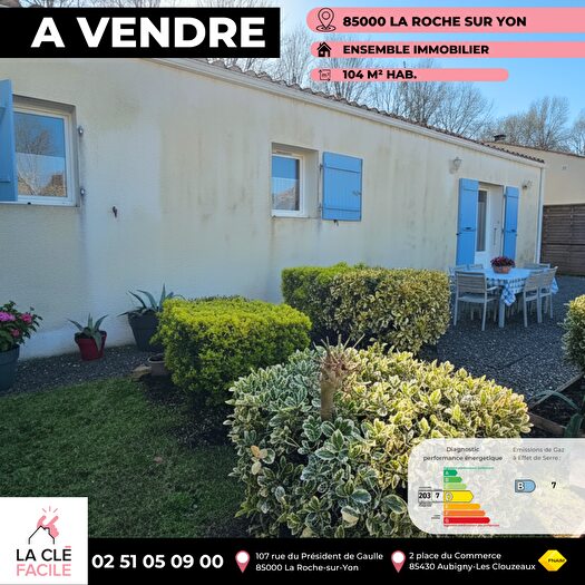 Maison à vendre - La Roche-sur-Yon, Pyramides, Jean-Yole - 6 pièces - 3 chambres