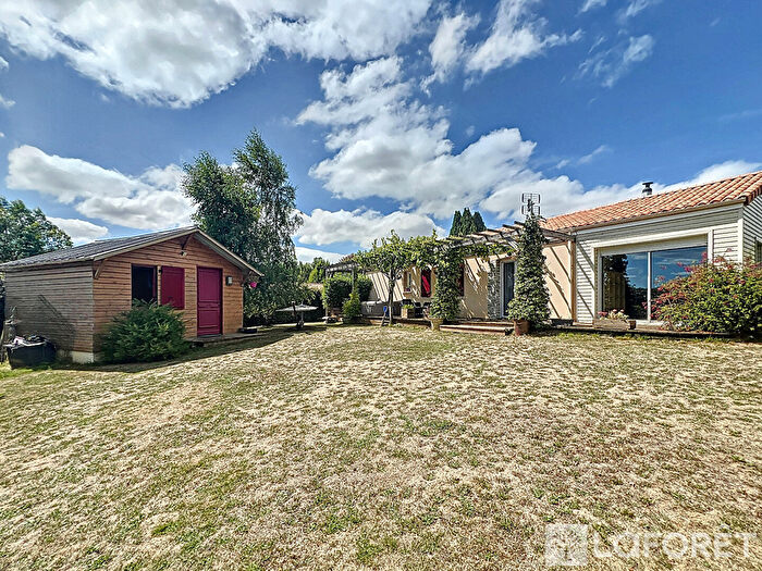 Maison à vendre - La Salle-et-Chapelle-Aubry - 6 pièces - 4 chambres